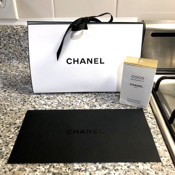CHANEL | Party Supplies | Brand New Chanel Gift Box With Envelope And ...